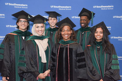 UTSW Medical School alumni fund scholarships for future physicians ...